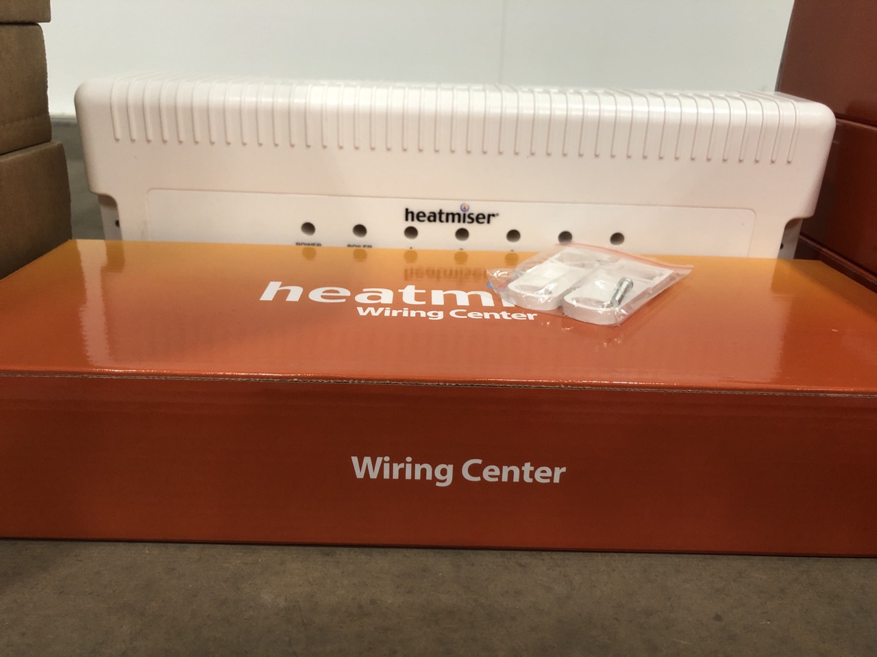 John Pye Auctions - HEATMISER UH4 WIRING CENTER RRP £99