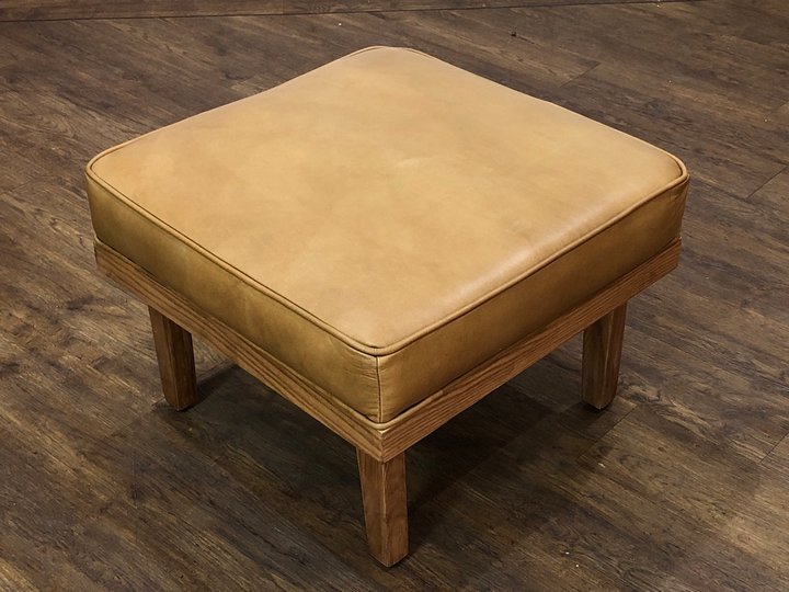 John Pye Auctions - WILTON RELAX SMALL SQUARE STOOL/SIDE TABLE IN GREY ...