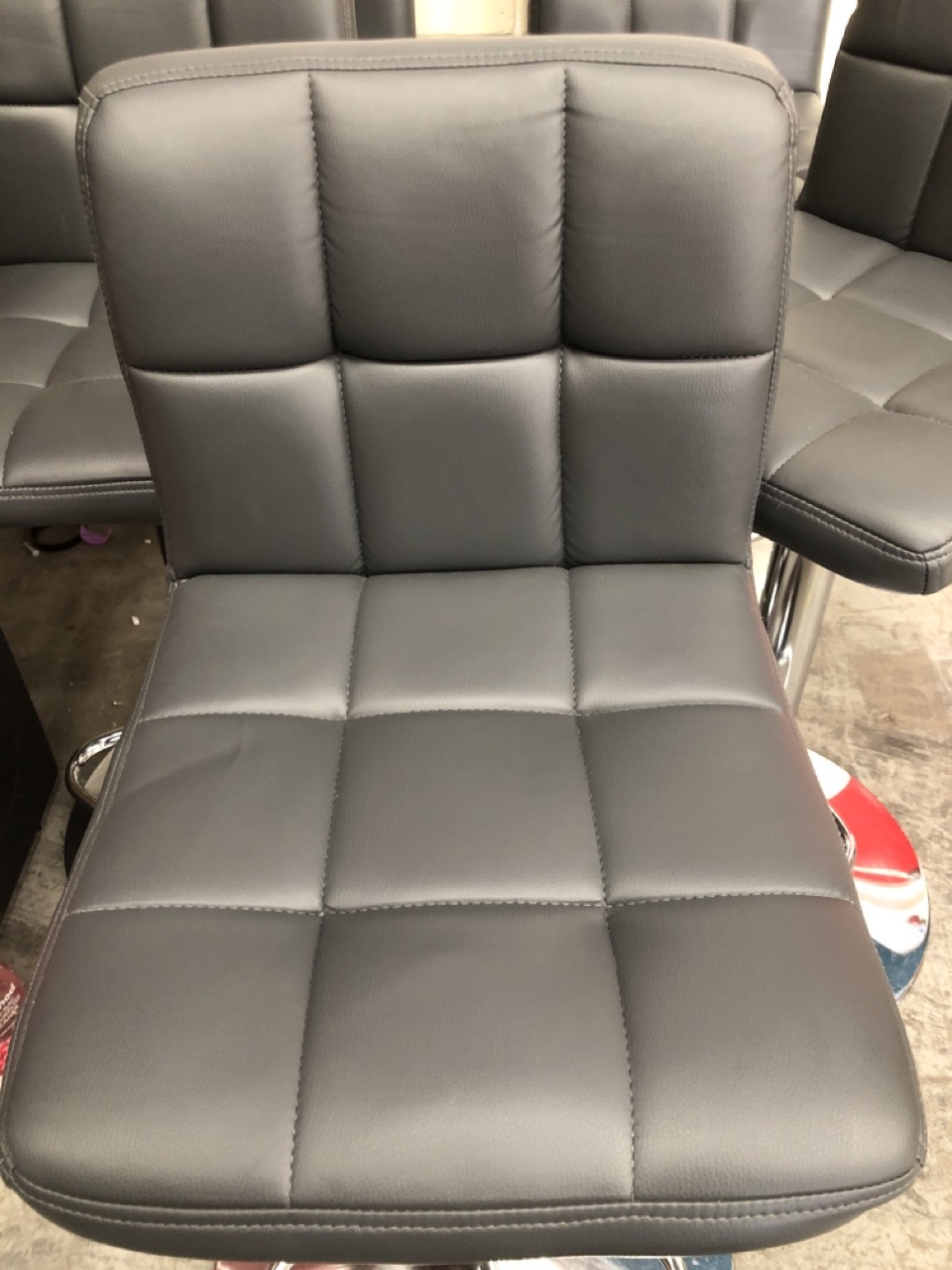 John Pye Auctions - 5 X GREY GAS LIFT BAR STOOLS: LOCATION - BACK RACK ...