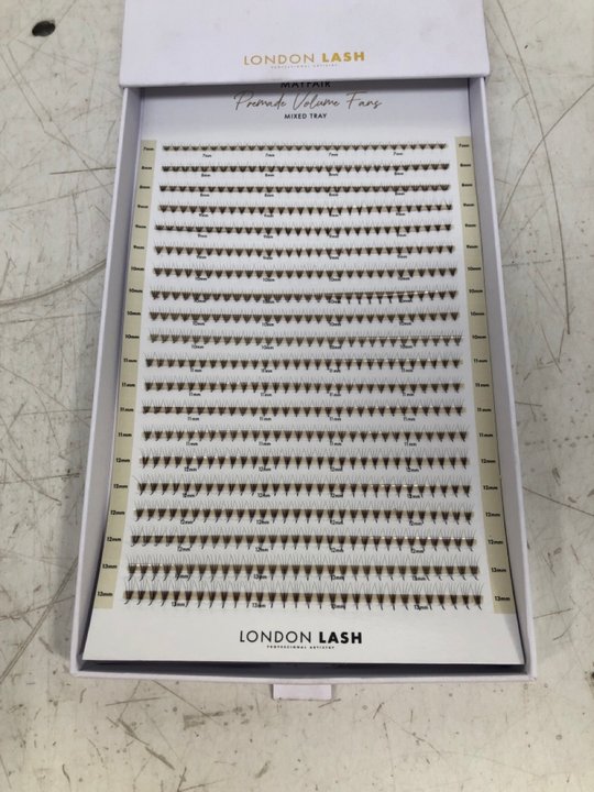 John Pye Auctions - 6 X LONDON LASH MAYFAIR PREMADE VOLUME FANS 4D ...