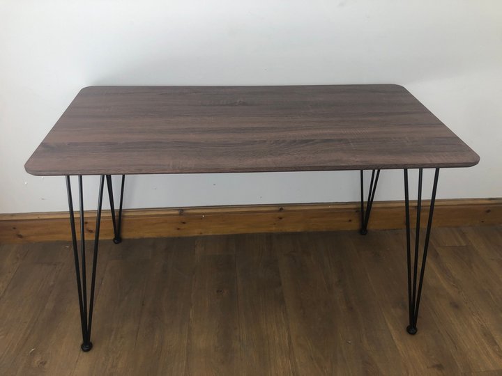 John Pye Auctions - PIN LEG DINING TABLE: LOCATION - CR11