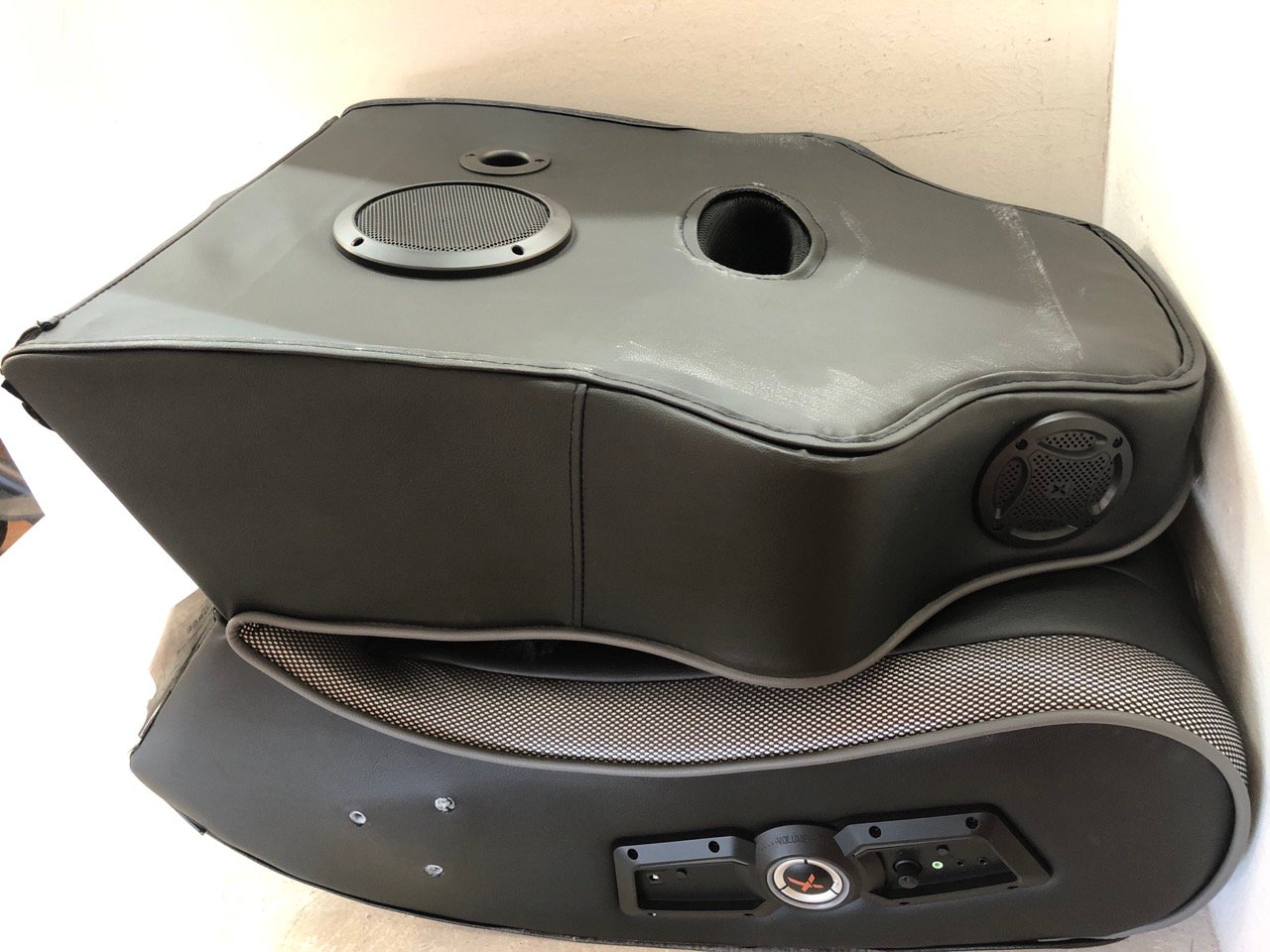 John Pye Auctions - 1X X ROCKER NEO MOTION GAMING CHAIR LEATHER RGB ...