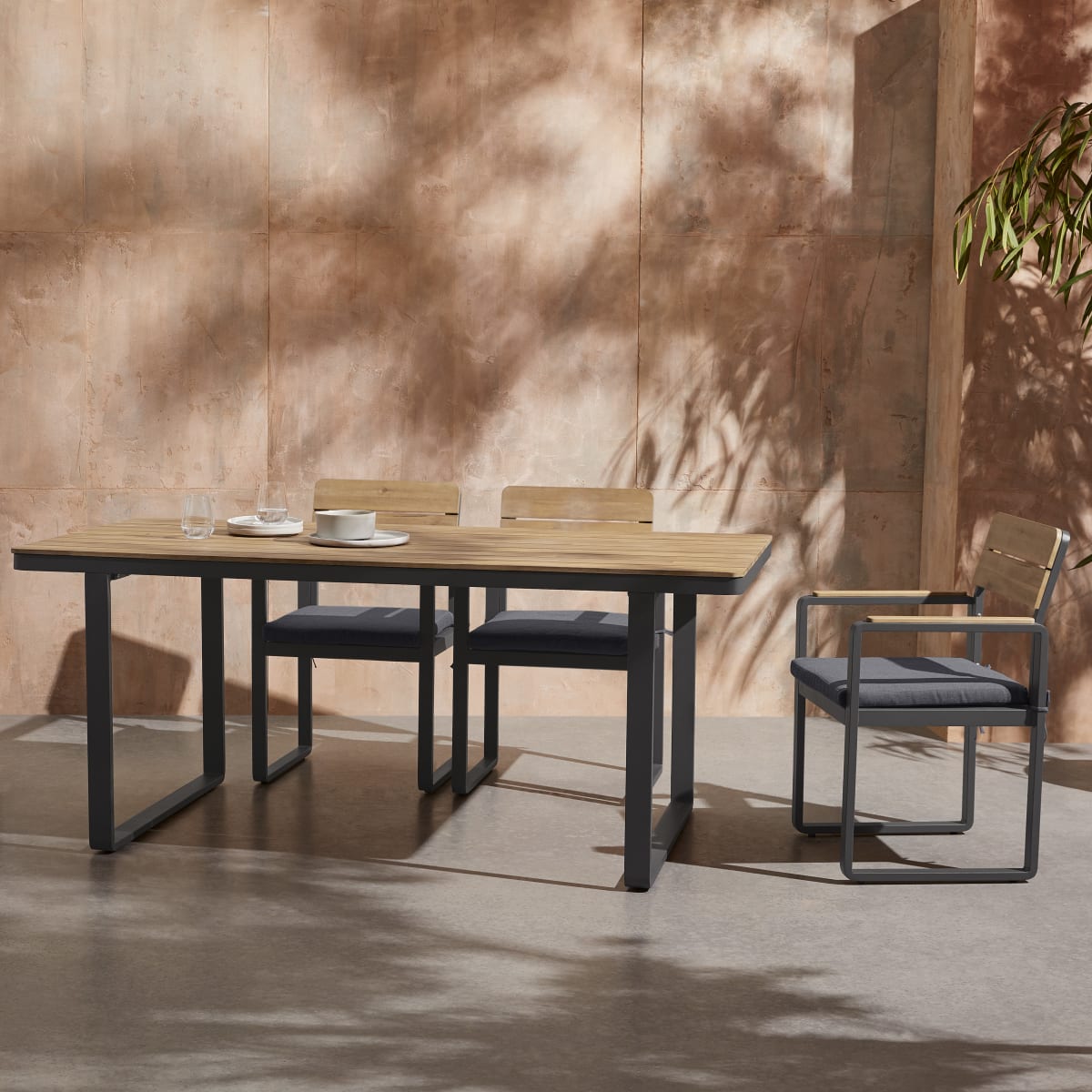 John Pye Auctions - Item Incomplete. Box 3 of 3 Only. Made.com Topa ...