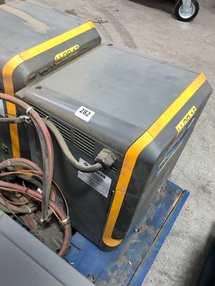 John Pye Auctions - HAWKER LIFETECH MODULAR LINDE T20 TERMINAL CHARGER ...