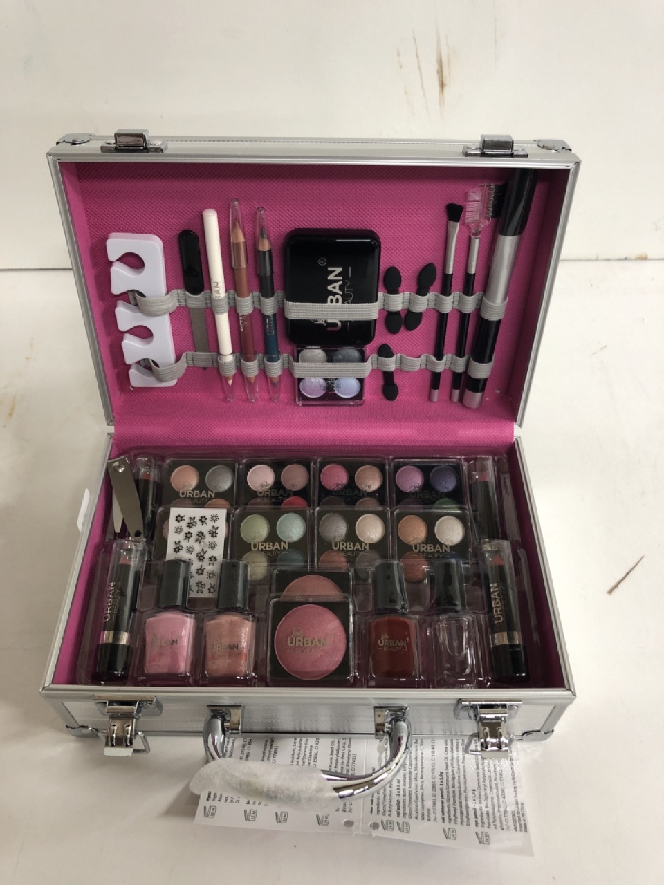 John Pye Auctions - URBAN BEAUTY BOX