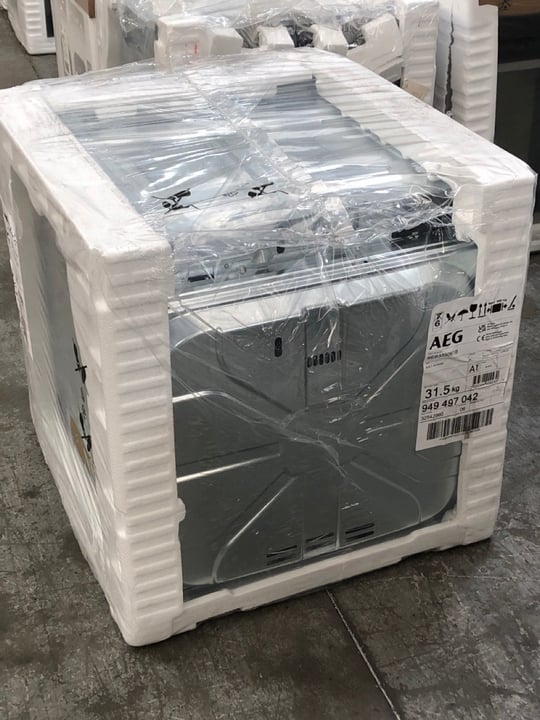 John Pye Auctions - AEG BUILT IN SINGLE ELECTRIC OVEN: MODEL BEB335061B ...