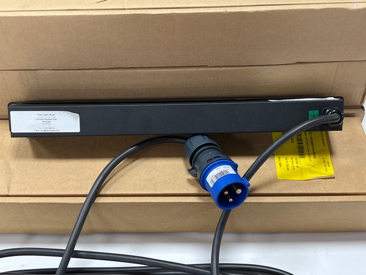 John Pye Auctions - 4 X PDU-EX 6 WAY HORIZONTAL POWER DISTRIBUTION UNIT ...