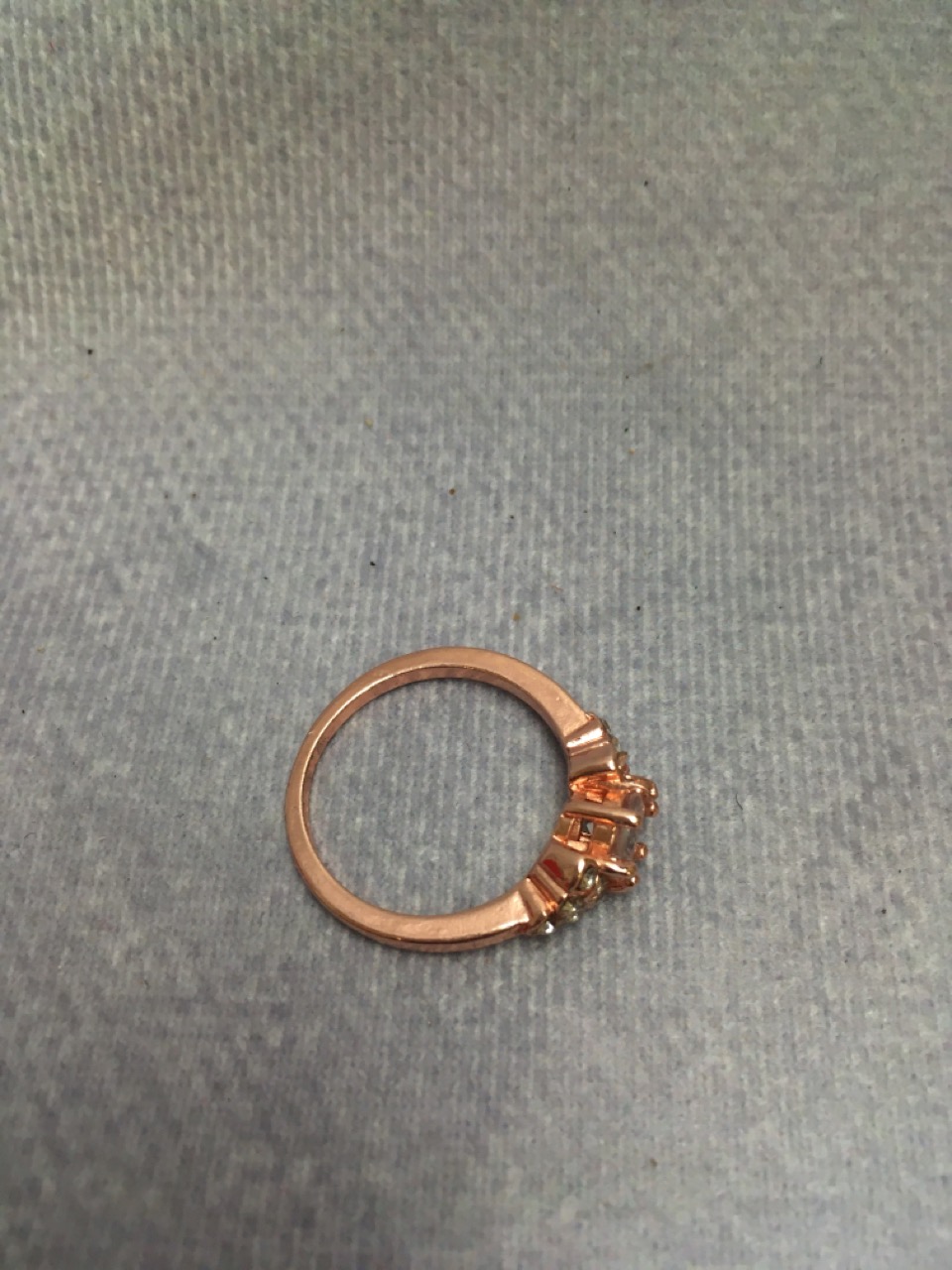John Pye Auctions - SIX PRONG STONE SETTING TRIANGLE STUDDED ENGAGEMENT ...