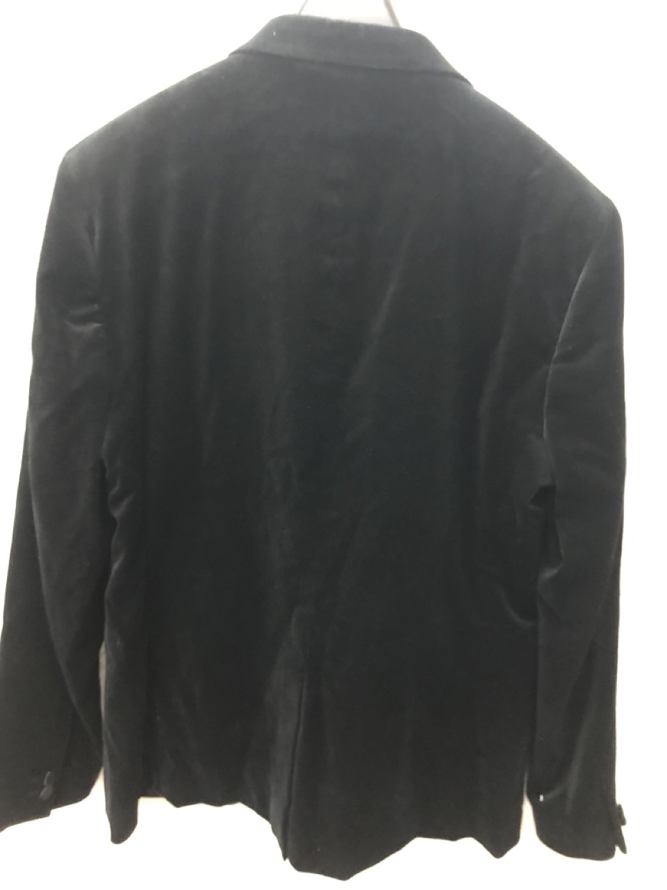 John Pye Auctions - MANGO VELVET SUIT JACKET IN BLACK SIZE UK 44 - RRP £125