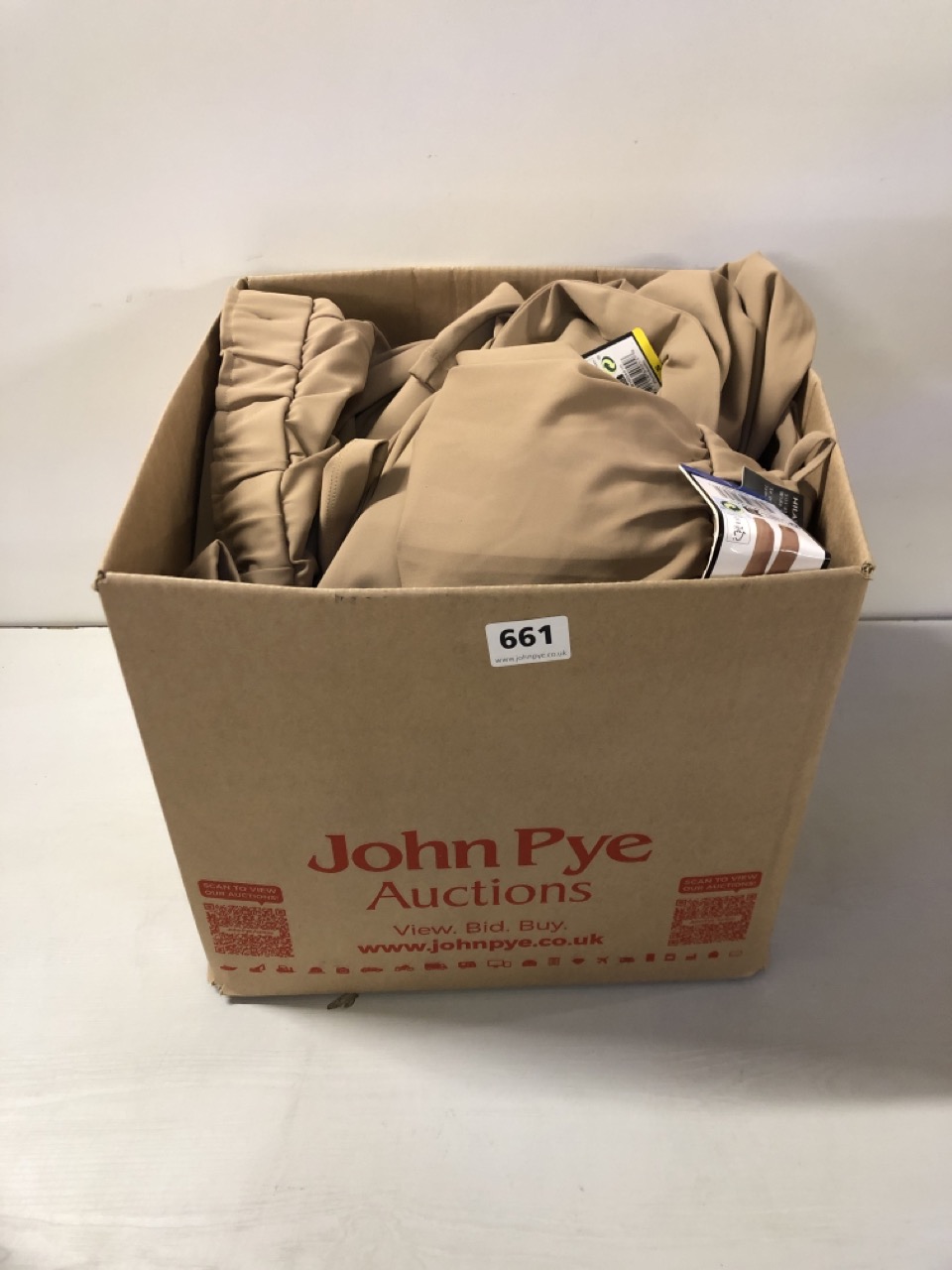 John Pye Auctions - BOX OF ASSORTED CLOTHING IN VARIOUS SIZES & DESIGNS