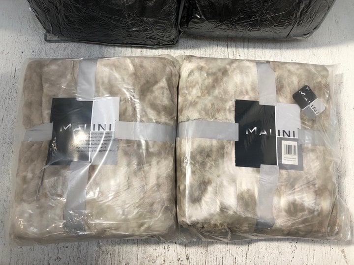 John Pye Auctions - 4 X ASSORTED MALINI THROWS IN VARIOUS COLOURS TO ...