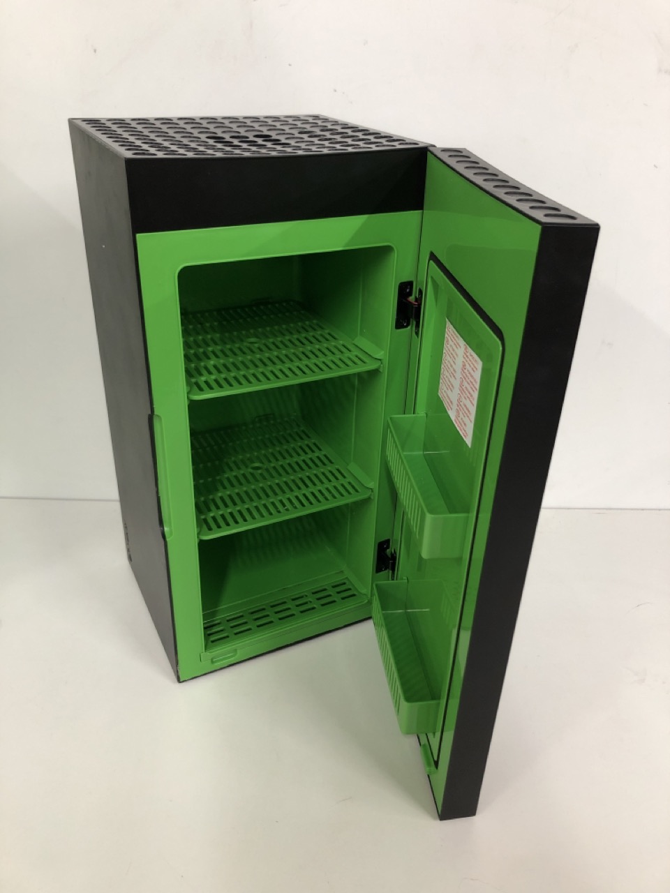 John Pye Auctions - XBOX SERIES X REPLICA MINI FRIDGE