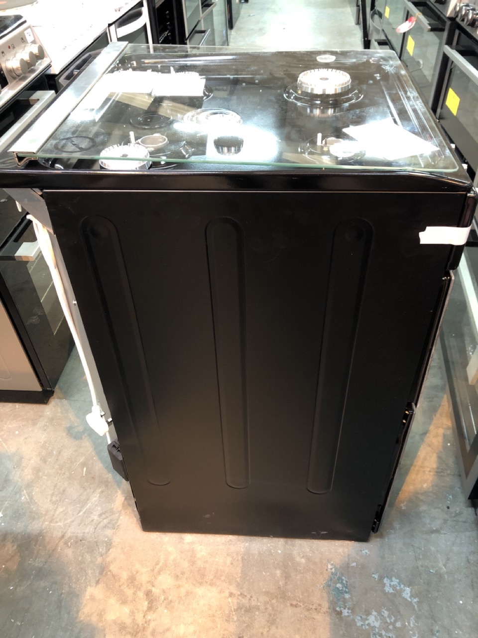 John Pye Auctions - HOTPOINT FREE STANDING GAS COOKER MODEL NO: HD5G00CCBK