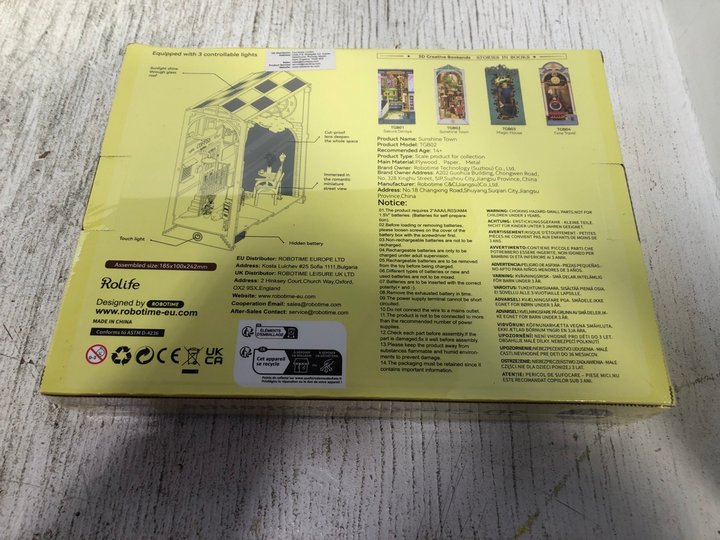 John Pye Auctions - 4 X SUNSHINE TOWN 3D CREATIVE BOOKENDS: LOCATION - E2