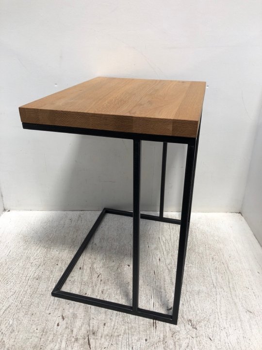 John Pye Auctions - CALIA WIDE SOFA SIDE TABLE IN OAK - RRP £179 ...