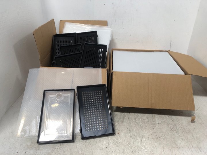 John Pye Auctions - BOX OF ASSORTED PACKAGING ITEMS: LOCATION - I13