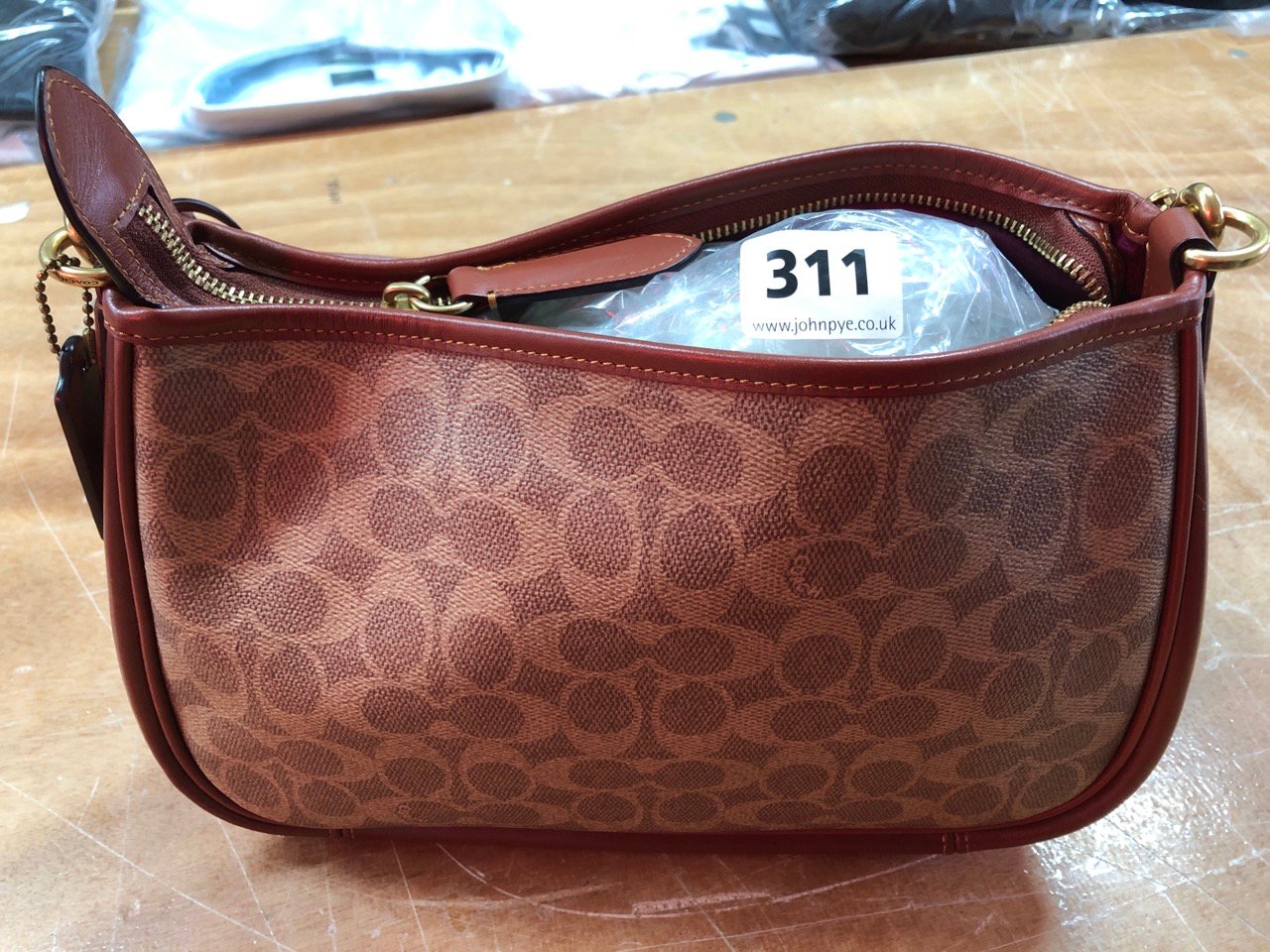 John Pye Auctions - COACH PEBBLED POLISHED LEATHER LADY HANDBAG