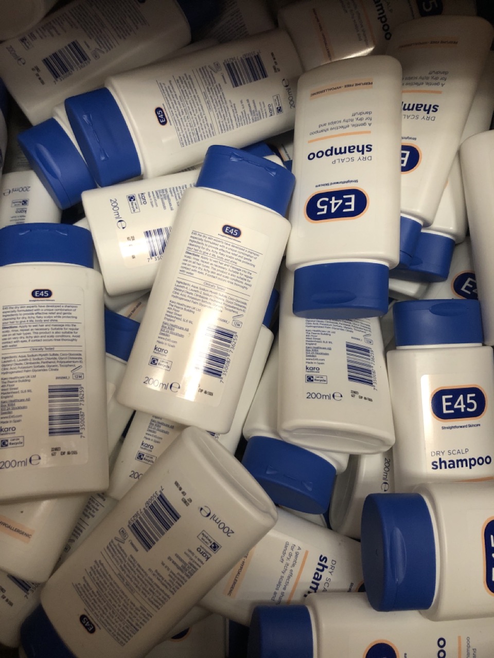 John Pye Auctions - 50 X E45 DERMATOLOGICAL DRY SCALP SHAMPOO 200 ML ...