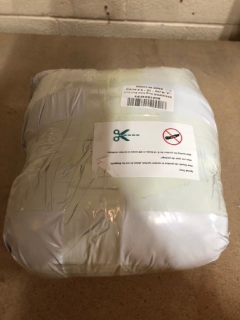 John Pye Auctions - QTY OF ZEEXIPDR DOG BED CAT BED PET BED SUITABLE ...