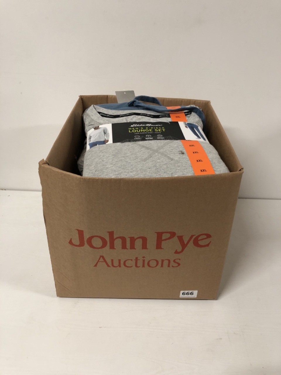 John Pye Auctions - BOX OF ASSORTED CLOTHING ITEMS