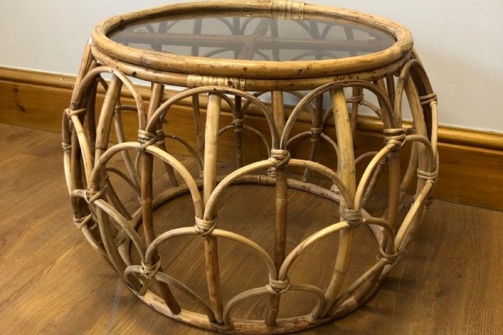 John Pye Auctions - EVELYN RATTAN AND GLASS COFFEE TABLE: LOCATION - BR4