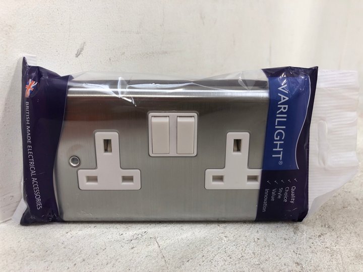 John Pye Auctions - BOX OF VARILIGHT 2 PLUG WALL SOCKETS IN STAINLESS ...
