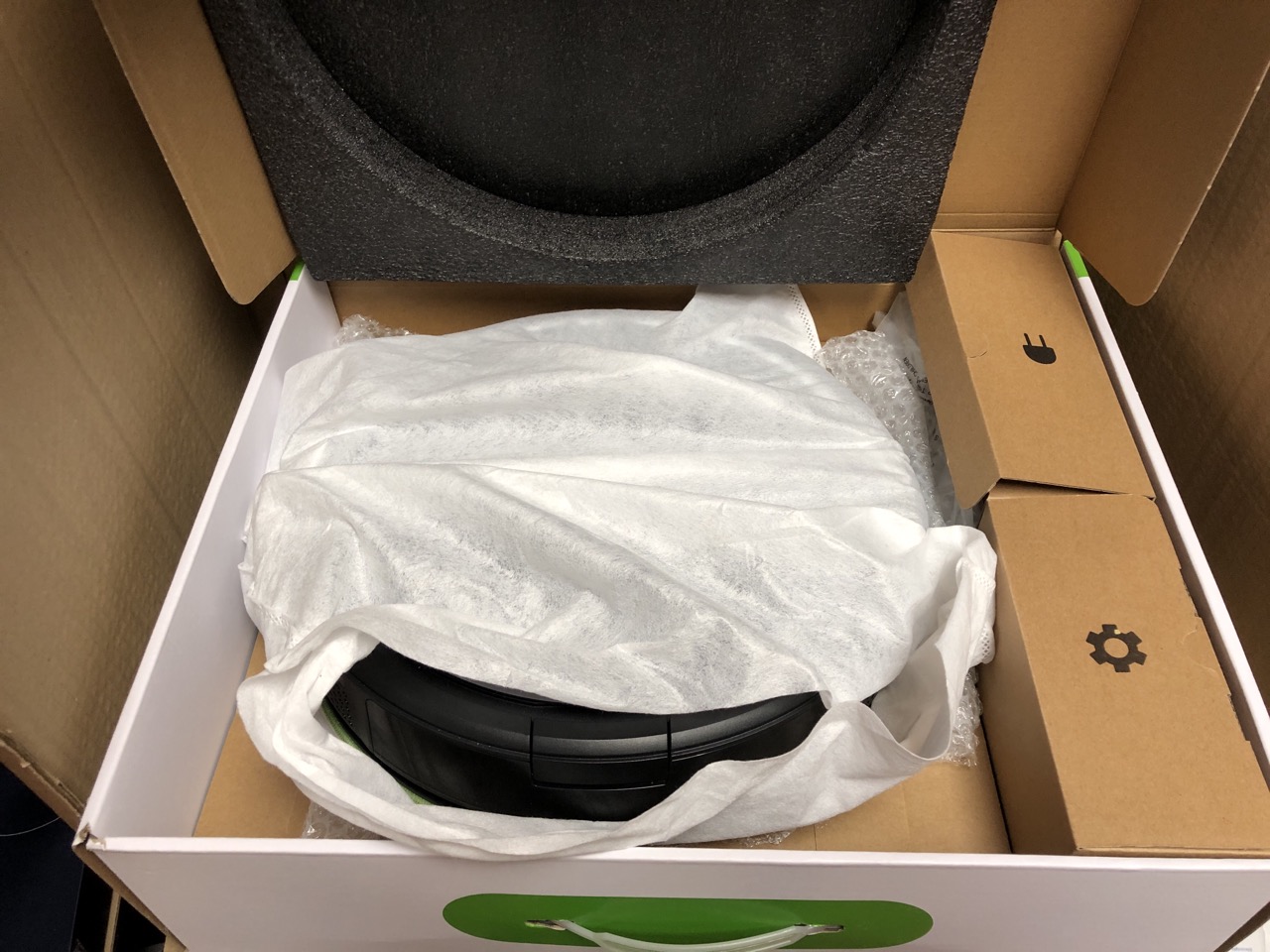 John Pye Auctions - IROBOT ROOMBA COMBO WI-FI CONNECTED ROBOT VACUUM ...