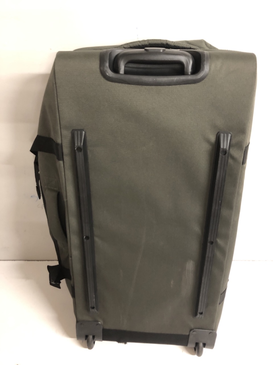 John Pye Auctions - PULL ALONG TRAVEL SUITCASE BAG