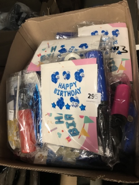 John Pye Auctions - 17 X TOPWAYS® BLUE BIRTHDAY PARTY DECORATIONS ...