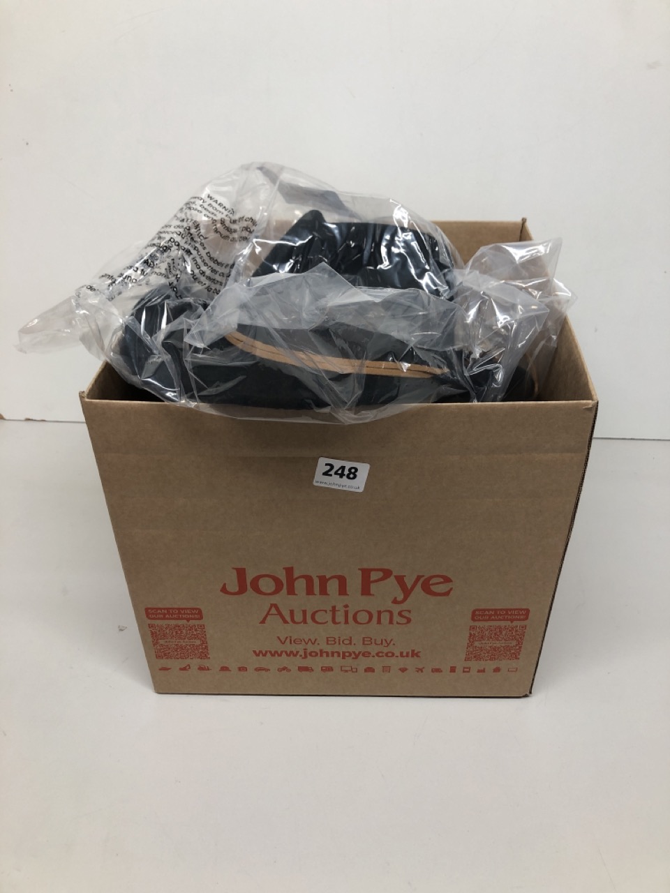 John Pye Auctions - BOX OF ASSORTED PREMIUM CLOTHING ITEMS INC VARIOUS ...
