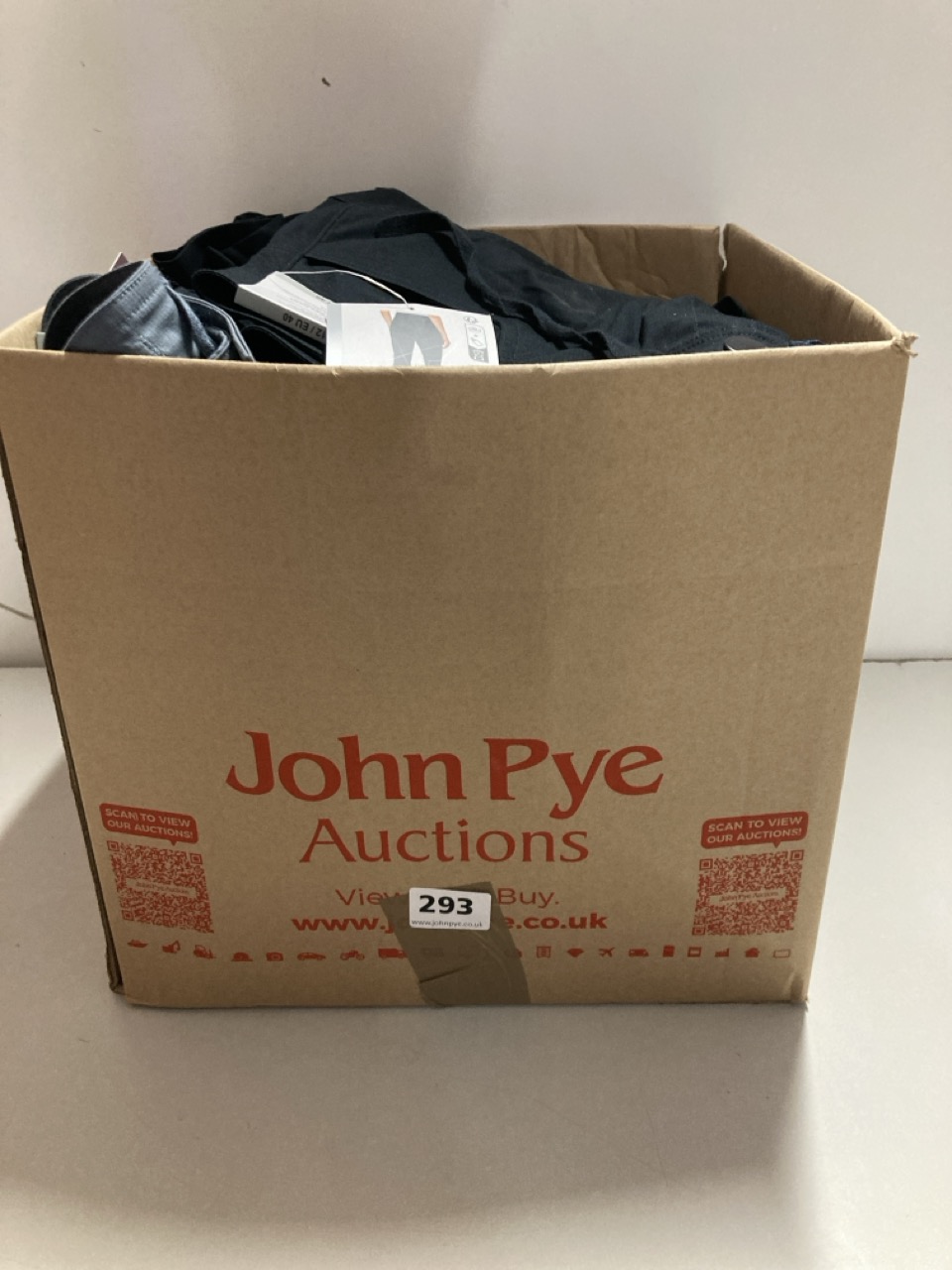 John Pye Auctions - BOX OF ASSORTED CLOTHING IN VARIOUS SIZES & DESIGNS