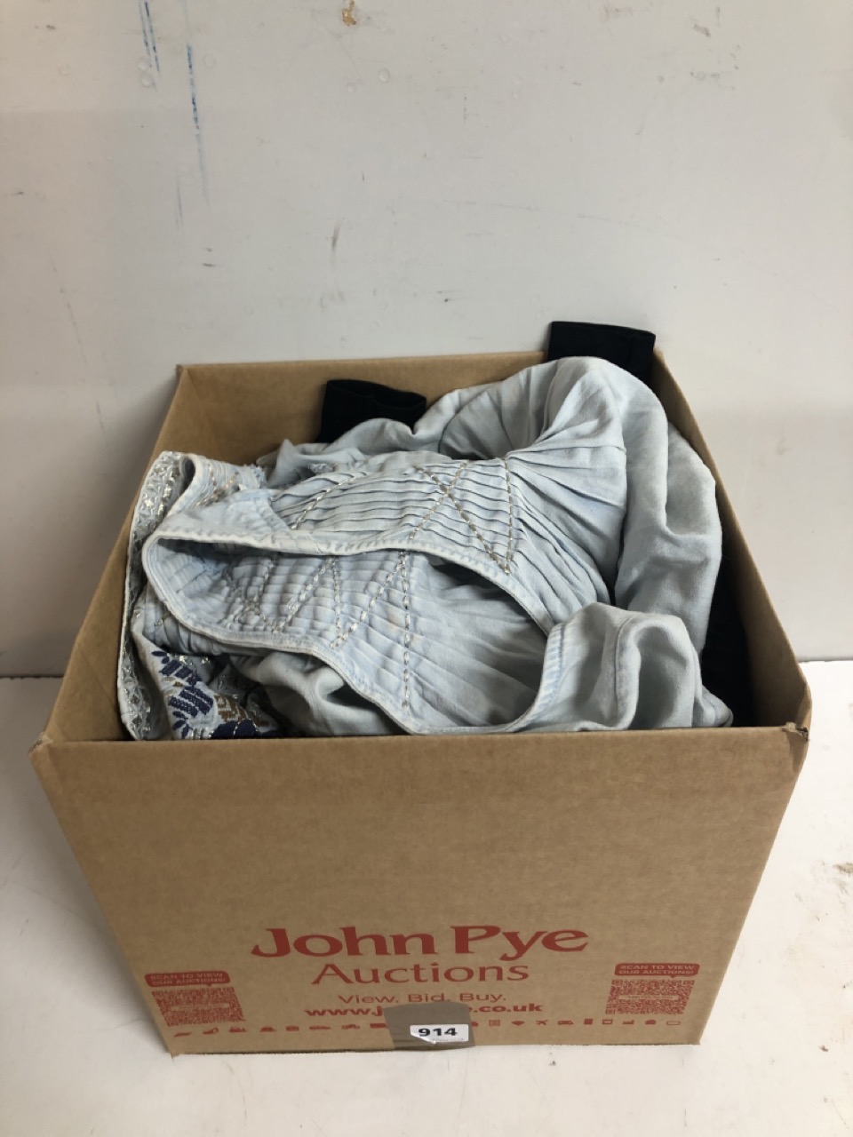 John Pye Auctions - BOX OF ASSORTED PREMIUM DESIGNER CLOTHING IN ...