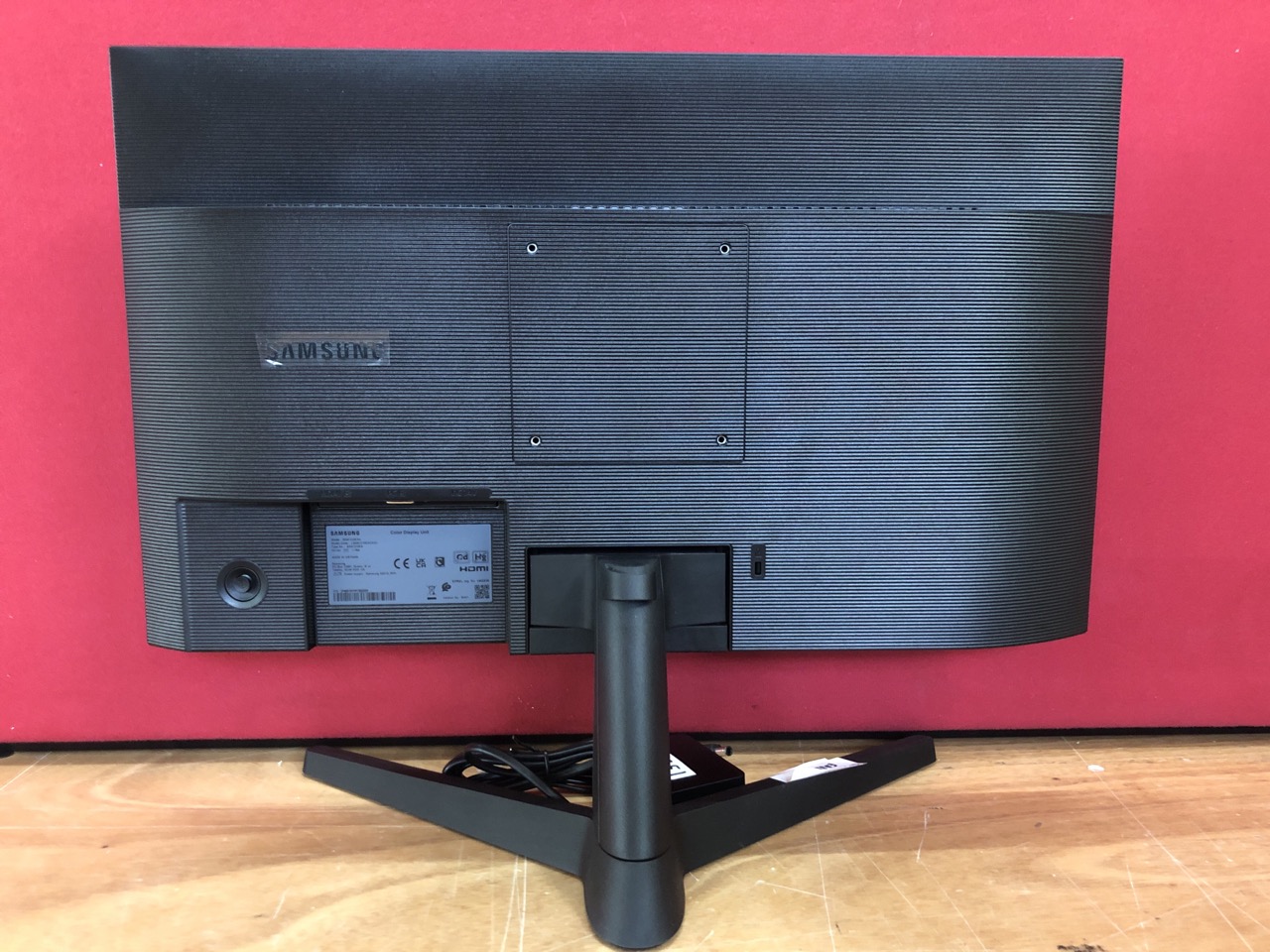 John Pye Auctions - SAMSUNG 24" MONITOR MODEL S24C310EAU (WITH STAND ...