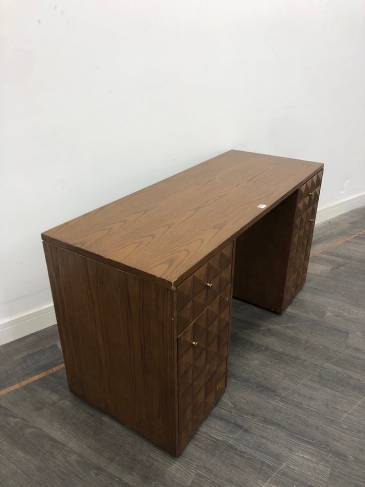 John Pye Auctions - MARENA CRAFTED SOLID OAK AND OAK VENEER TEXTURED ...