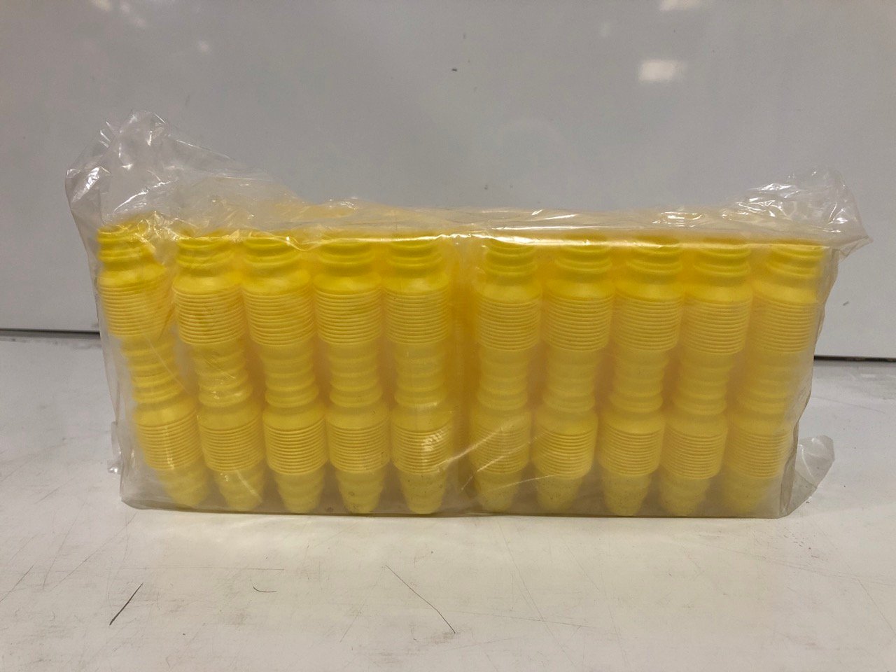 John Pye Auctions - 20 X POP-Y POP IS BELLOW YELLOW . (DELIVERY ONLY)