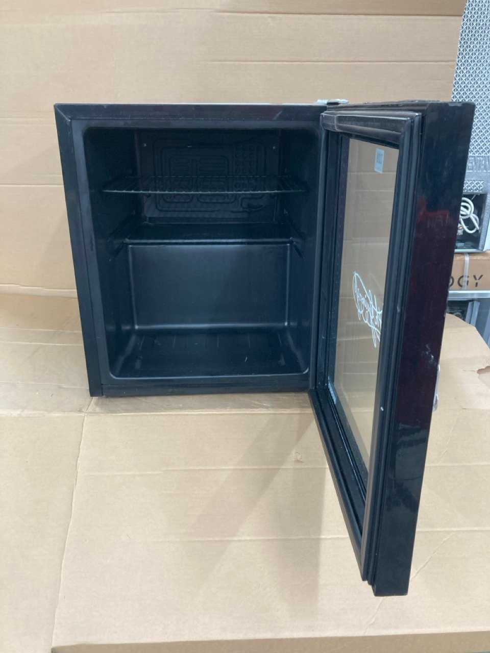 John Pye Auctions - HUSKY GUINNESS MINI FRIDGE (MPSZ13472927)