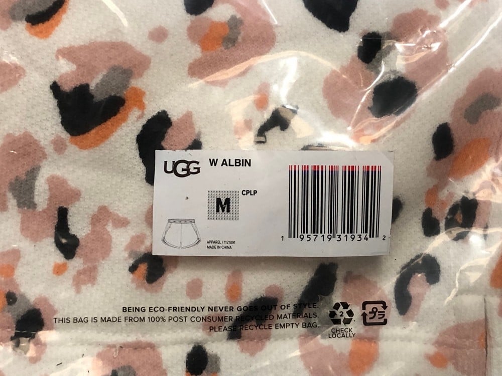 John Pye Auctions - UGG WOMEN'S ALBIN SHORTS - WHITE / MULTI SIZE M TO ...