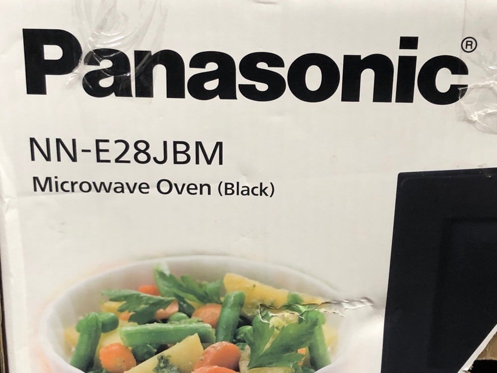 John Pye Auctions - PANASONIC MICROWAVE OVEN - MODEL NO. NN-E28JBM AND ...