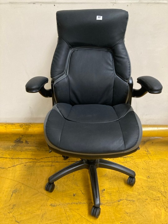 John Pye Auctions - A DORMEO BLACK LEATHER OFFICE DESK CHAIR