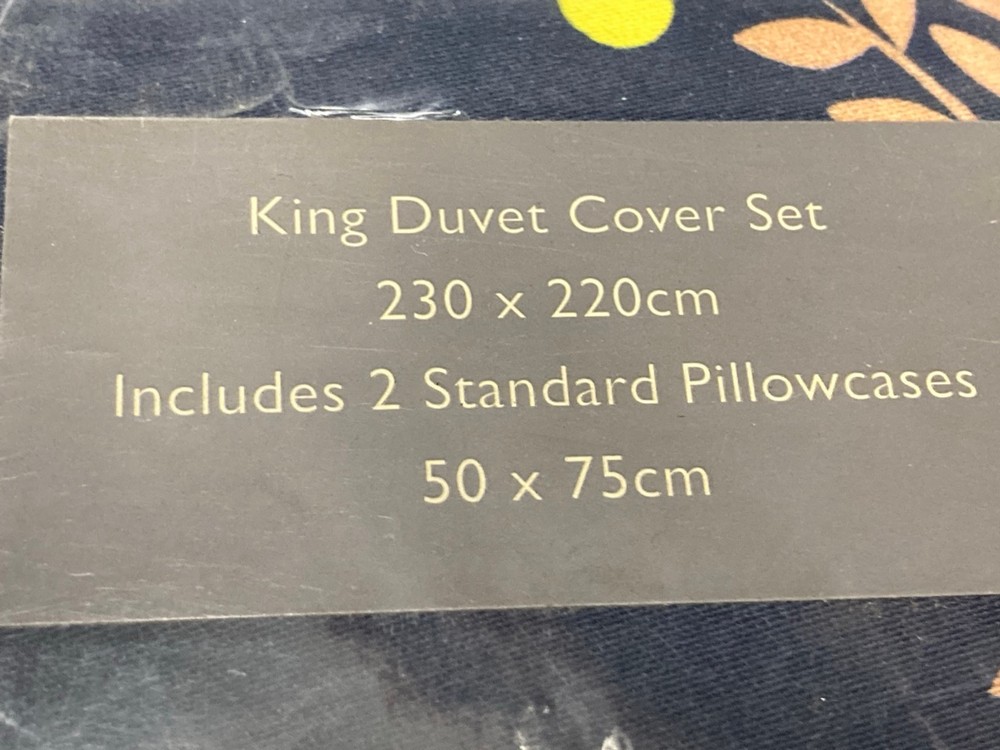 John Pye Auctions - SARA MILLER KING DUVET COVER SET - MIDNIGHT ...