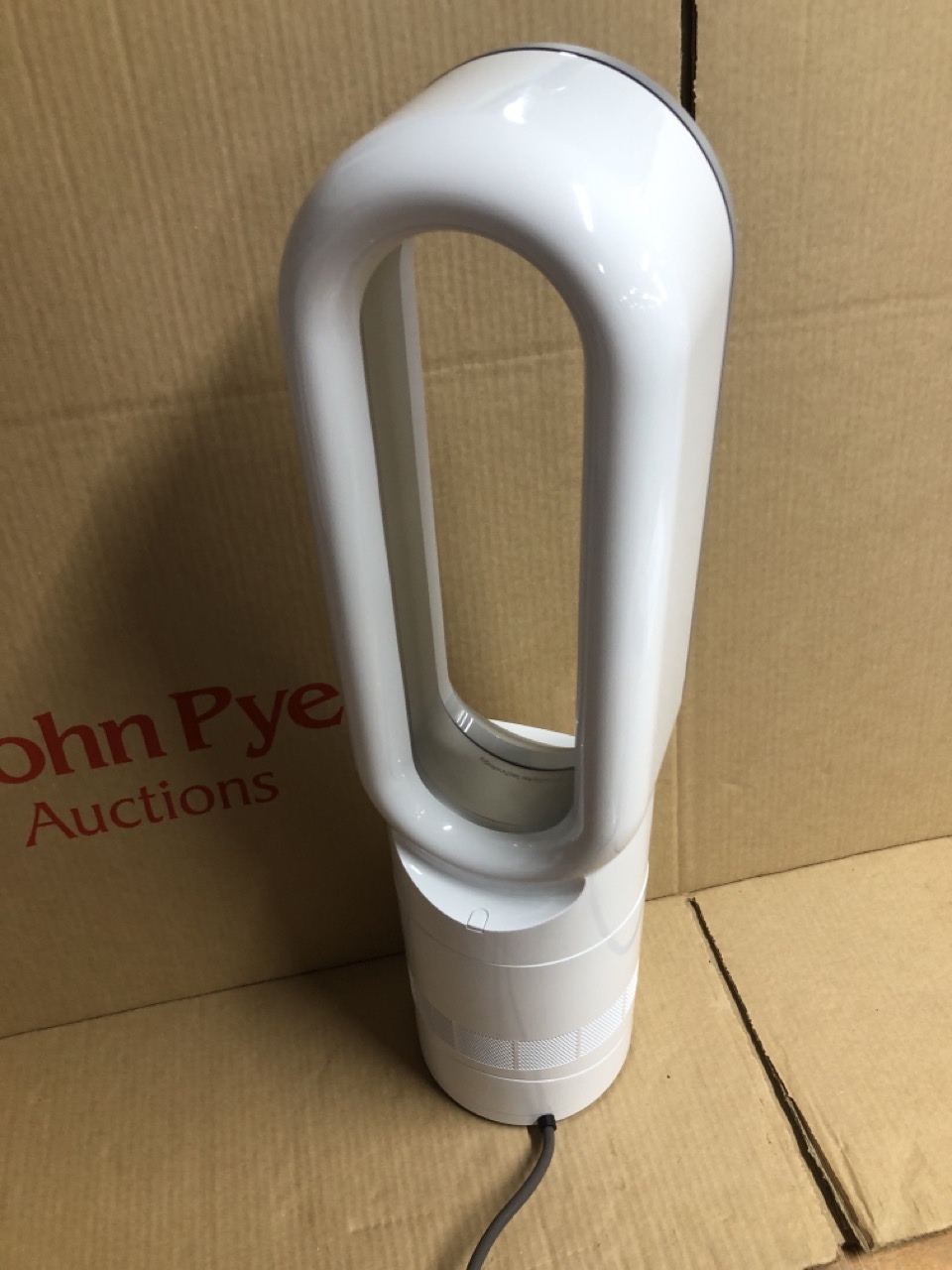 John Pye Auctions - DYSON HOT + COOL JET FOCUS FAN