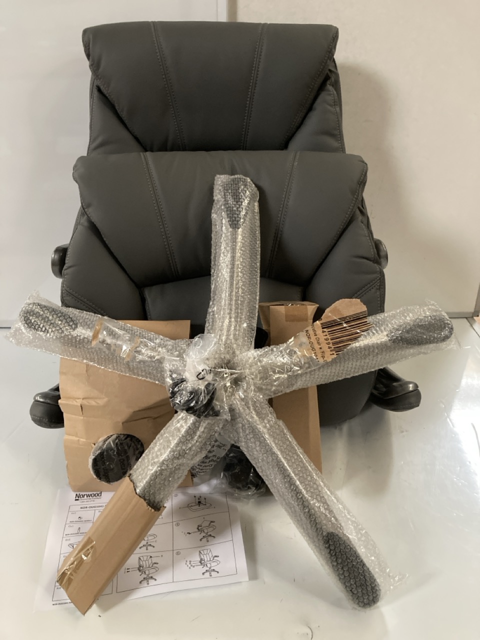 John Pye Auctions - 1 X EXECUTIVE CHAIR WITH FLIP-UP ARMS IN GREY