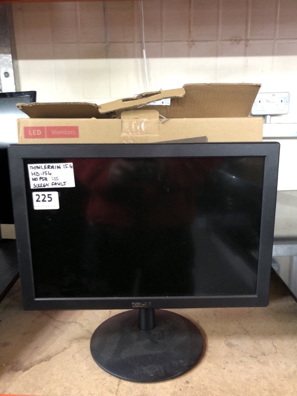 John Pye Auctions - THINLERAIN 16" MONITOR MODEL HD-154 (WITH STAND, NO ...