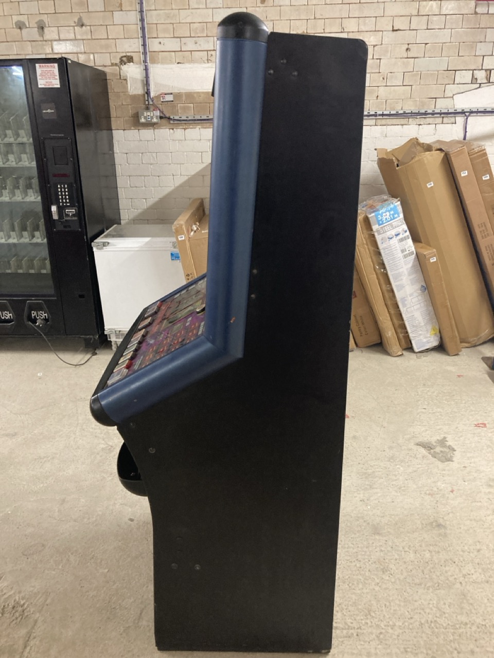 John Pye Auctions - BELL-FRUIT GAMES DEAL OR NO DEAL FRUIT MACHINE
