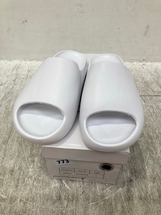 John Pye Auctions - SOLE LONDON RUBBER SLIDERS IN WHITE SIZE: 7 ...
