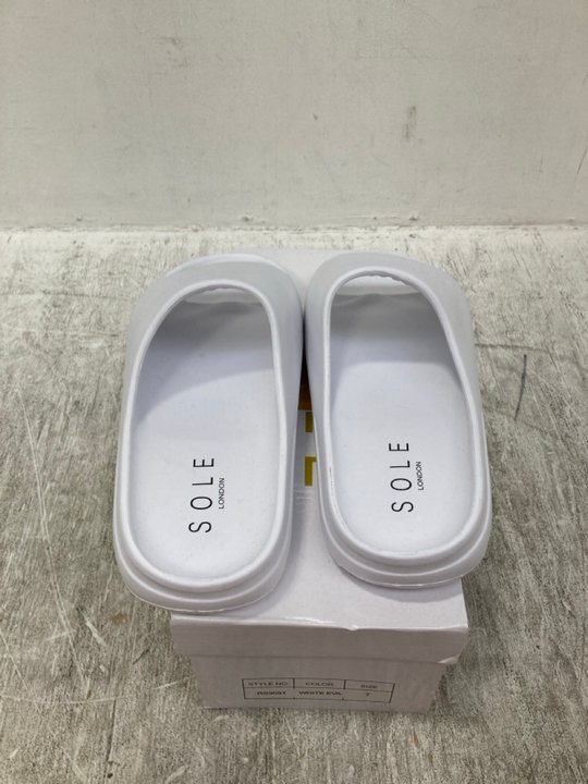 John Pye Auctions - SOLE LONDON RUBBER SLIDERS IN WHITE SIZE: 7 ...