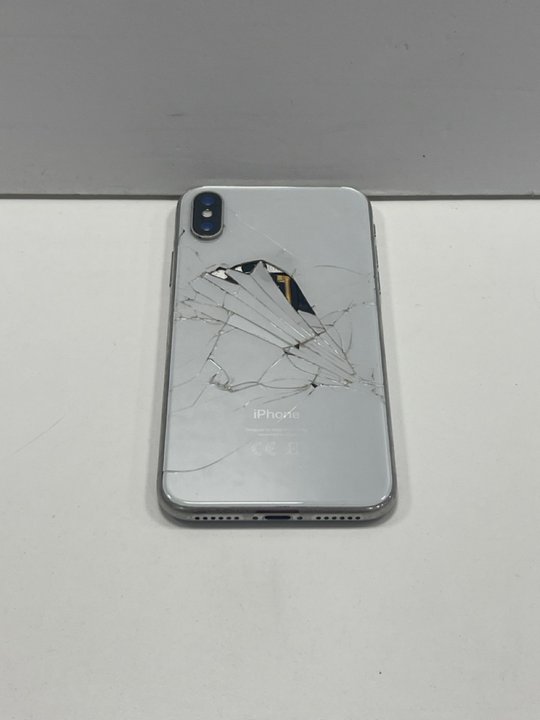 John Pye Auctions - APPLE IPHONE X 64 GB SMARTPHONE IN SILVER: MODEL NO ...