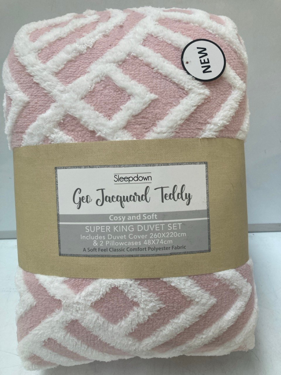 John Pye Auctions - 2 X SLEEPDOWN GEO JACQUARD TEDDY SUPER KING DUVET SET