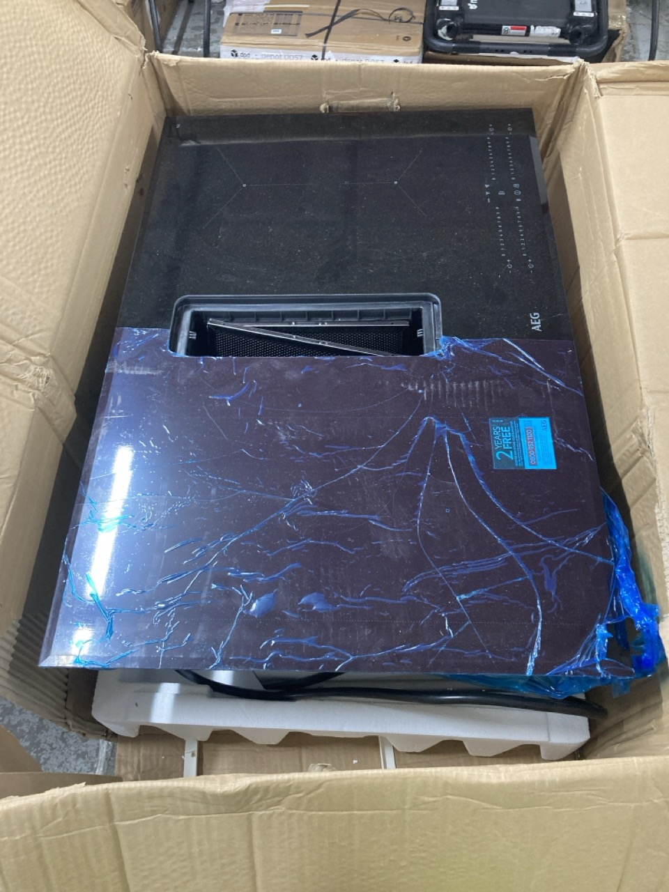 John Pye Auctions - AEG CERAMIC EXTRACTOR HOB MODEL: CDE84543FB