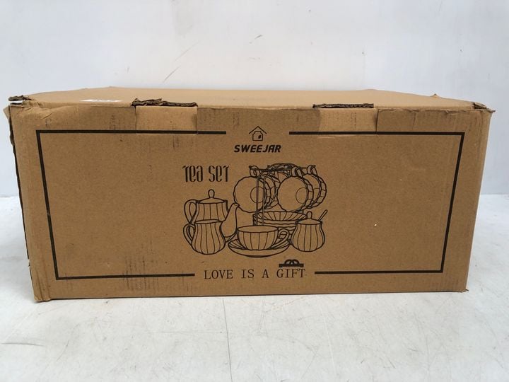 John Pye Auctions - SWEE JAR TEA SET GIFT SET: LOCATION - C3